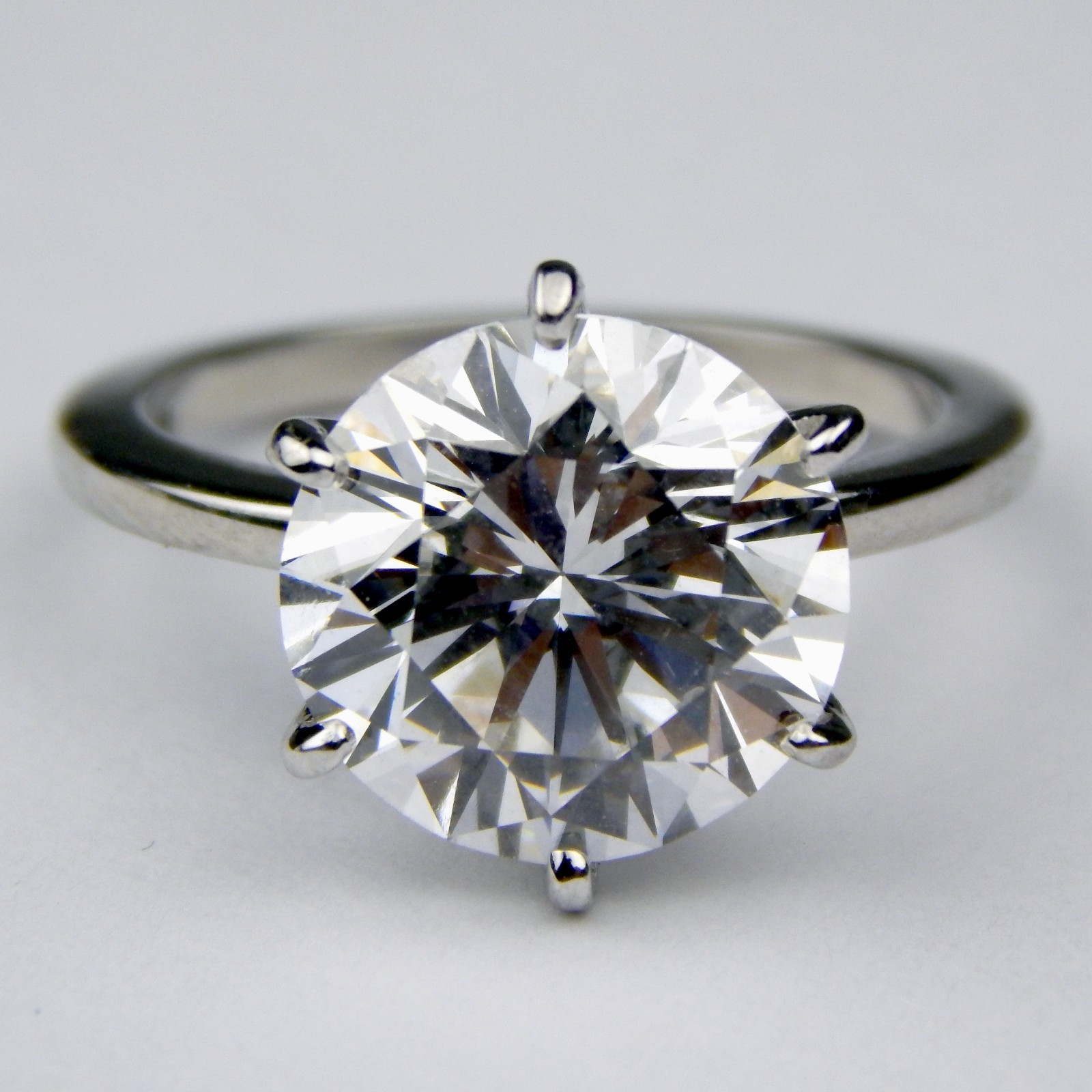 Tiffany & Co. 4.49 ct Diamond Platinum Engagement Ring GIA F / VS2 Size ...