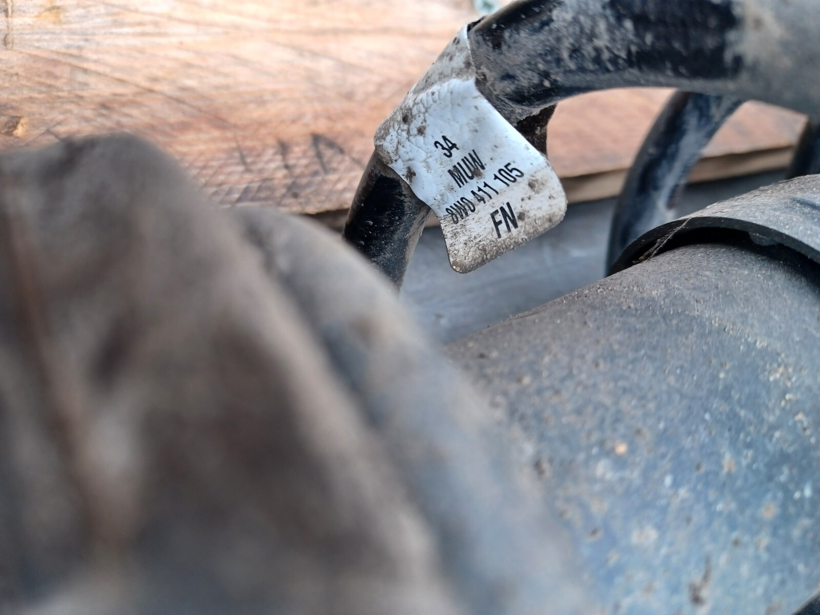 2017 AUDI A5 A4 B9 LEFT PASSENGER FRONT SHOCK ABSORBER 8W0413031BA | eBay