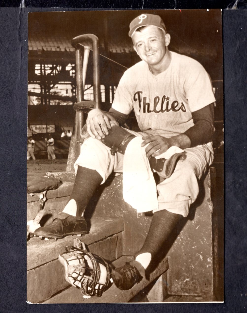 Stan Lopata with catch catching equipment 1955 Press Photo Philadelphia ...