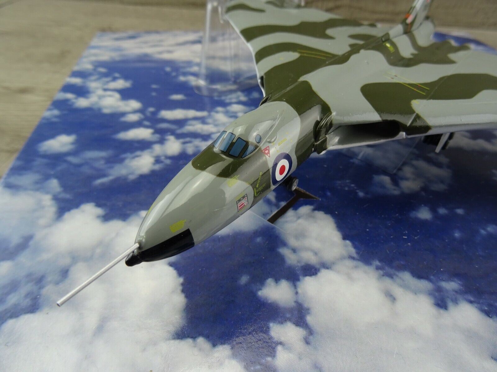 Corgi AA31204 Avro Vulcan B.2 Scale 1:144 Diecast Model Plane Aircraft ...
