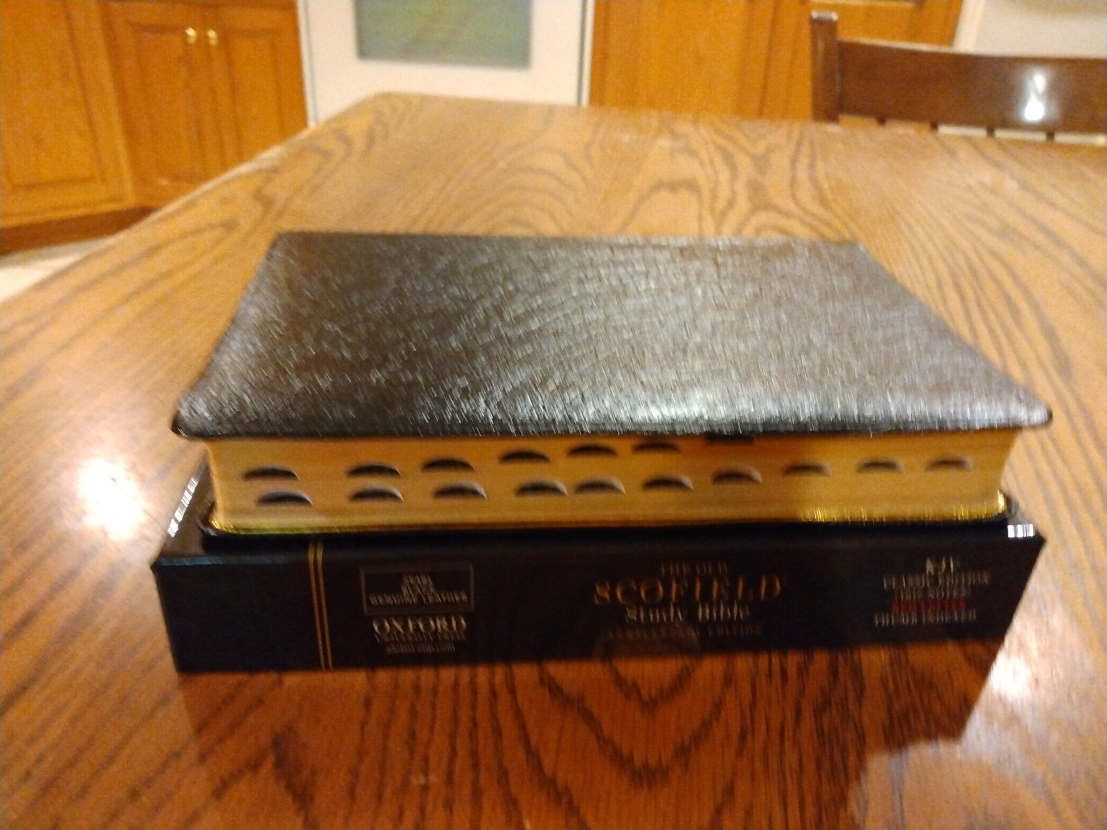 KJV Old Scofield Study Bible Genuine Leather Indexed Classic Edition ...