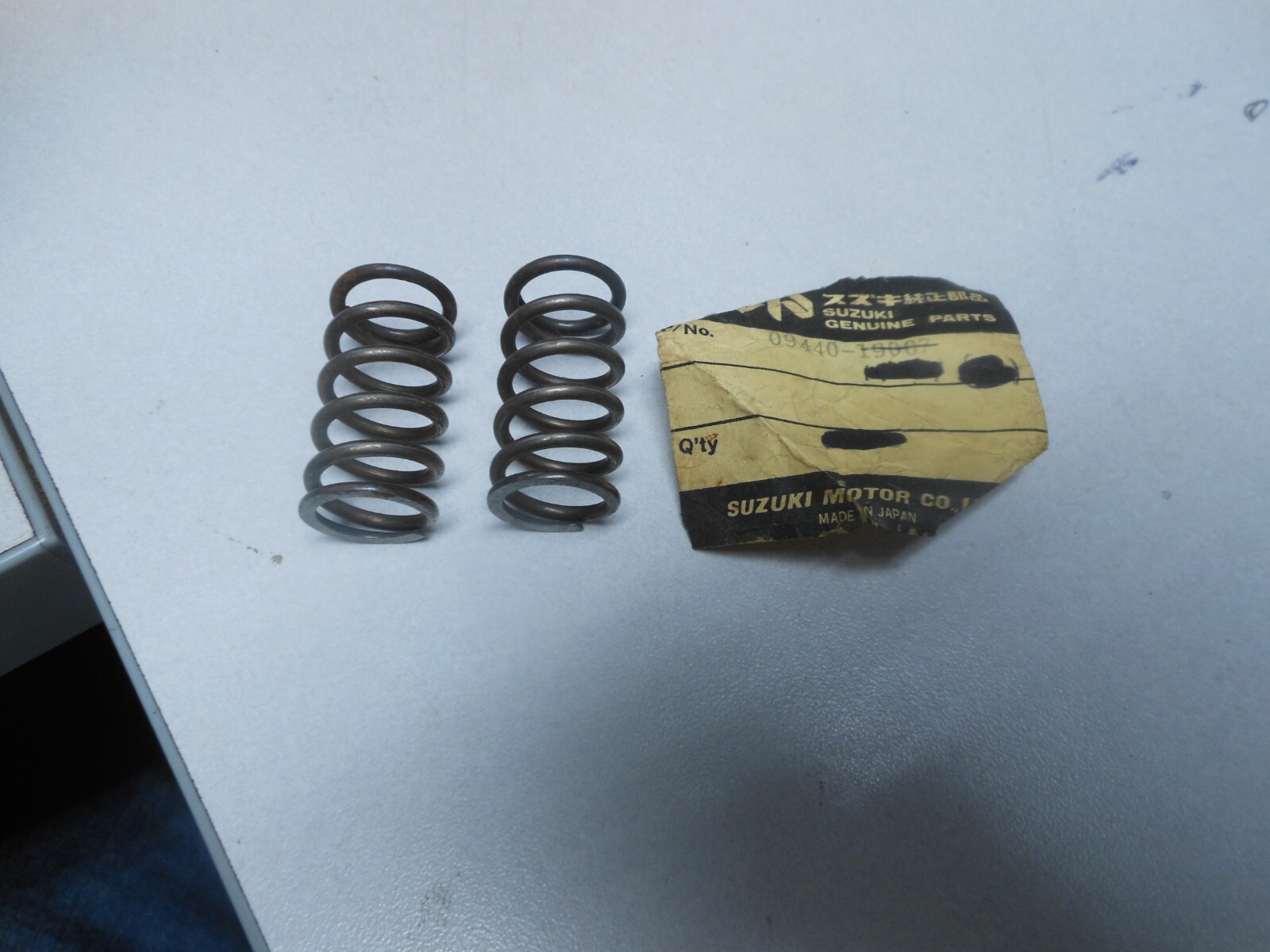 NOS Suzuki OEM Spring 76-85 RM250 76-77 RM370 78-80 RM400 09440-19007 ...