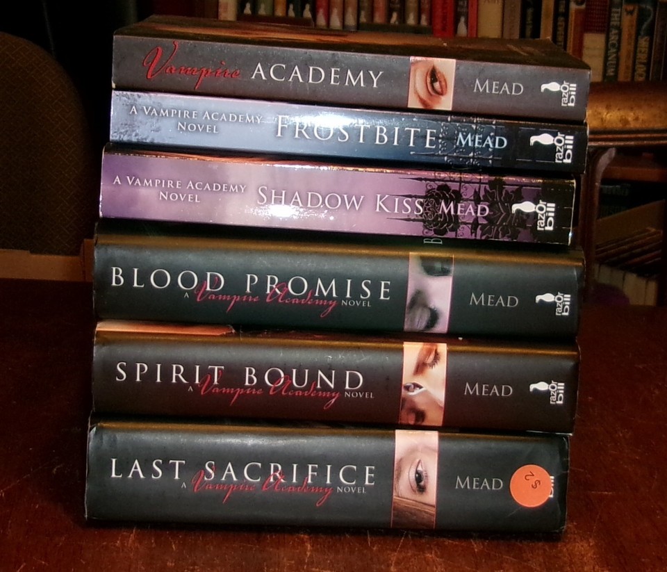 Complete Set of Vampire Academy Books 1-6 Richelle Mead Lot Vampires | eBay