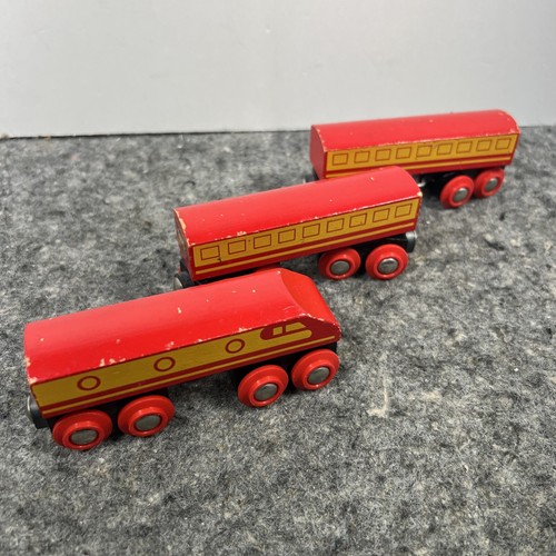 BRIO Wooden Railway Trains of the World Red Diesel Engine OLD WHEELS ...