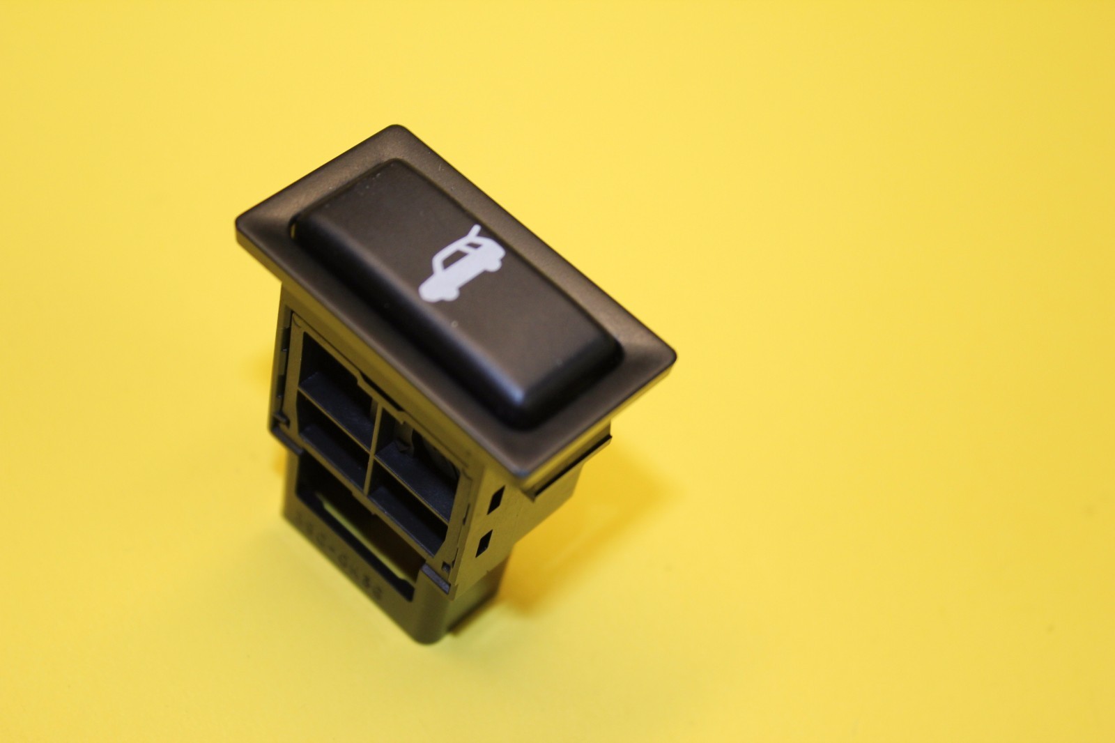 03-08 Toyota Matrix Glass Rear Hatch Trunk Release Opener Switch 04 05 ...