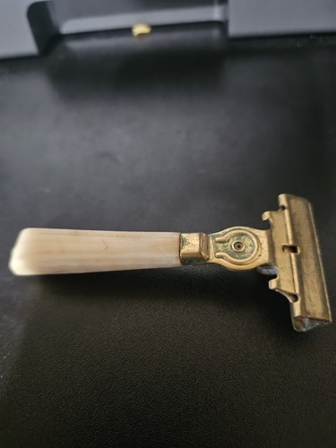 VINTAGE SCHICK INJECTOR SAFETY RAZOR GOLD TONE WITH ART DECO HANDLE | eBay
