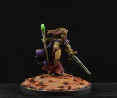 Painted Alastriel, Elf Sorceress from Reaper Miniatures, sand, female D ...