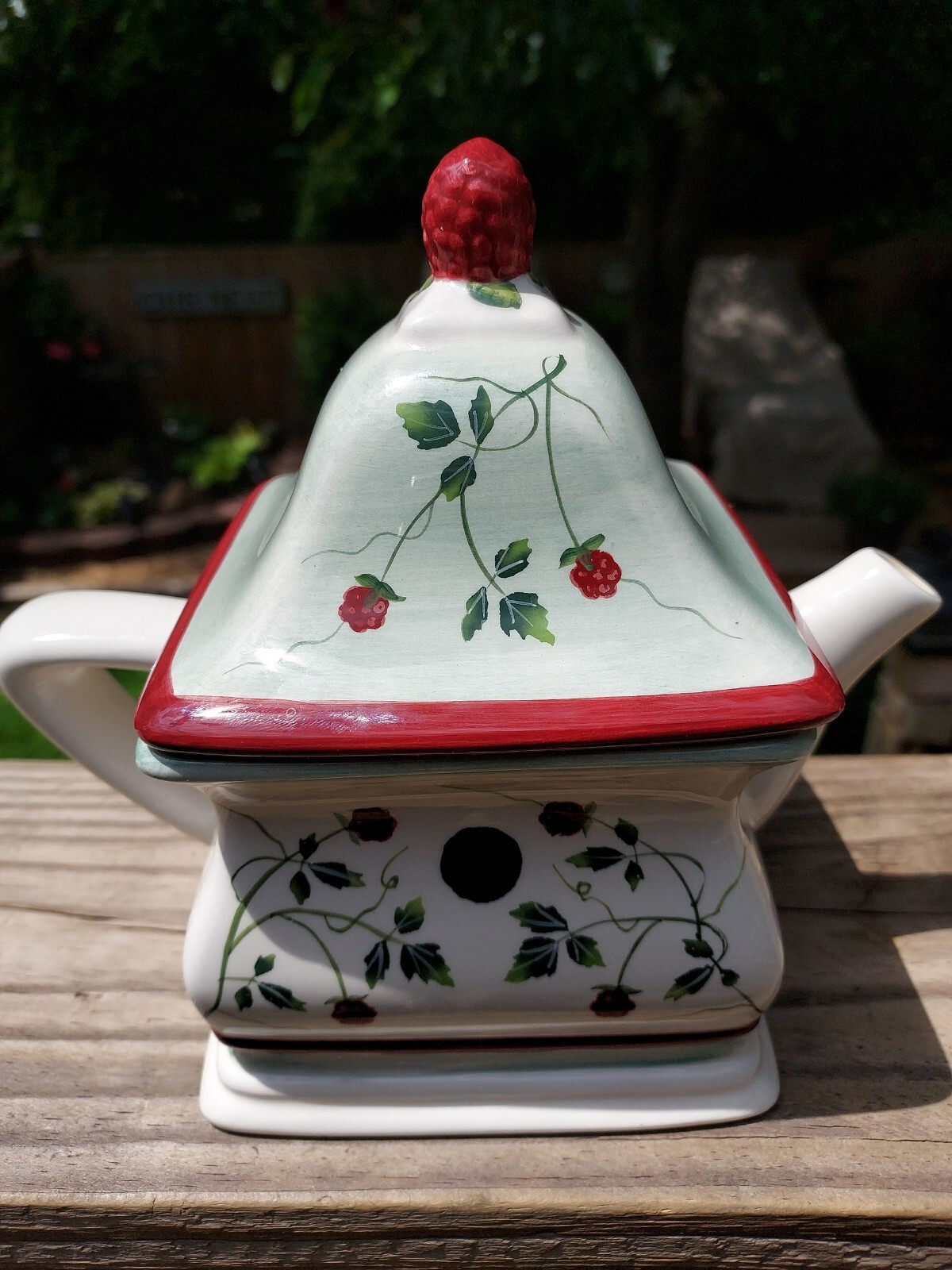 Creative Teapot Design