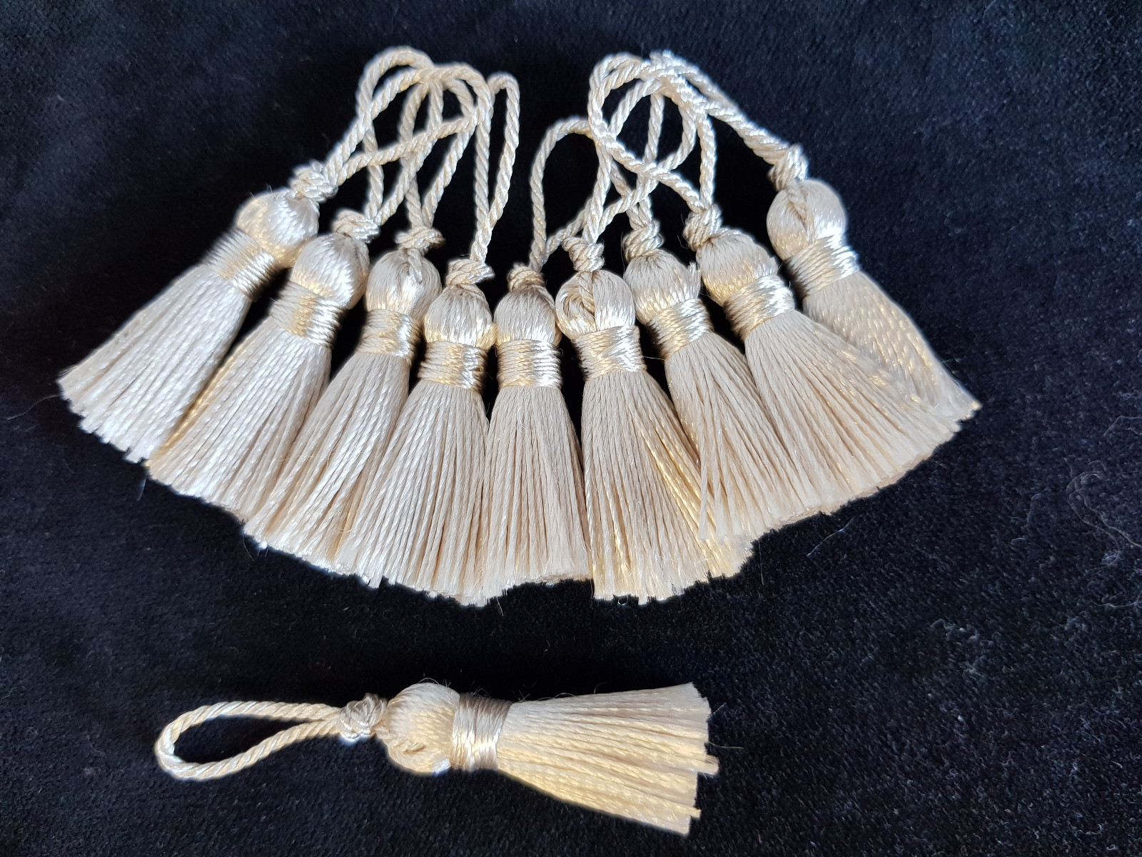 10 Mini craft tassels Small 3.5cm + 2cm loop long decorative Key ...