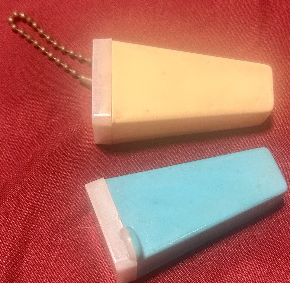 Vintage Photo Viewer Keychain Both Have Photos Of People | eBay