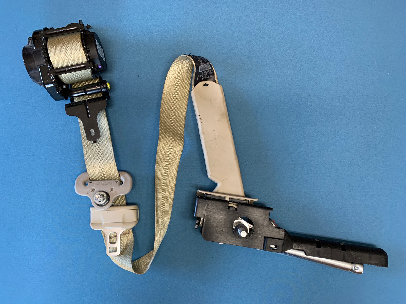 Genuine Nissan Belt Assy Tongue Pretensioner Front Lh 868859UF9B OEM ...