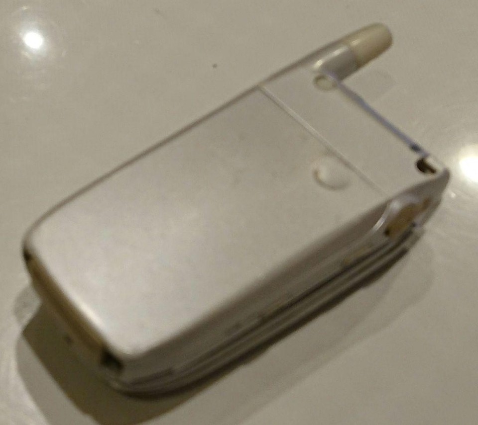 NEC Docomo N211I White Mobile Cell phone Japanese Flip phone Garakei ...