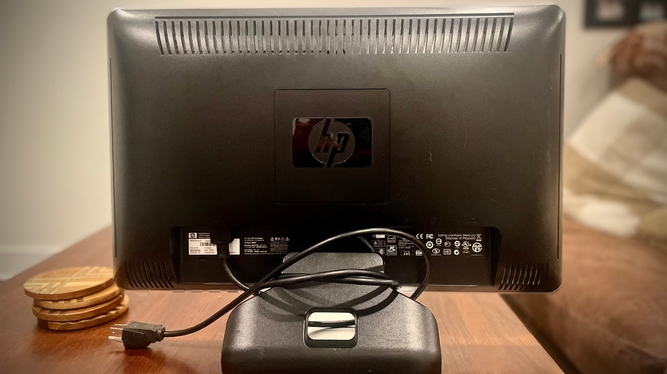 HP Monitor 2009m 20” Color LCD Integrated Speakers Front Controls AC ...