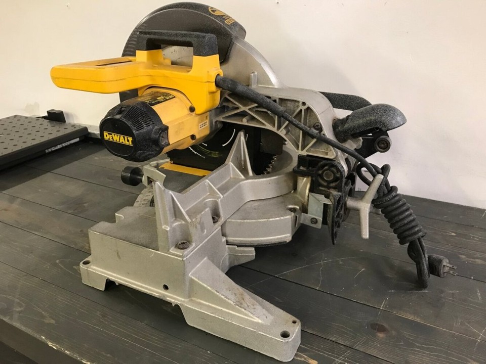 DeWalt DW705 12" (305mm), 15 Amp, 4000 RPM, Double Bevel Capacity ...