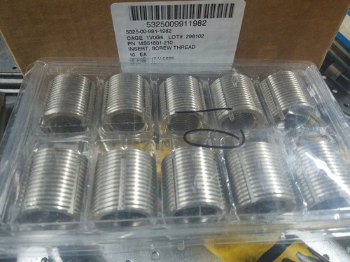 KEENSERT MS51831-210 Extra Heavy Duty 7/8-14 x 11/4-12 Stainless Steel ...