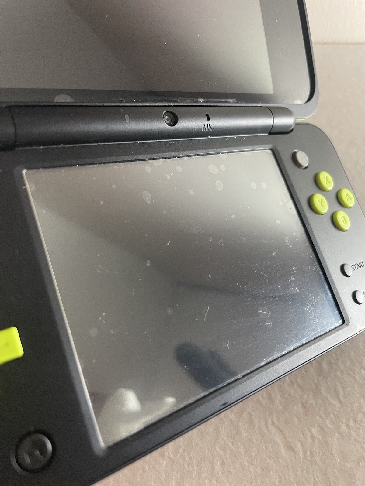 New Nintendo 2DS XL Black and Lime Green + Mario Kart 7 Console Bundle ...