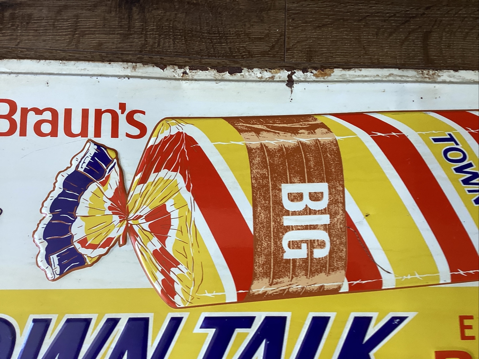 VINTAGE 1967 BRAUN'S TOWN TALK BREAD GAS OIL 33” EMBOSSED METAL ...