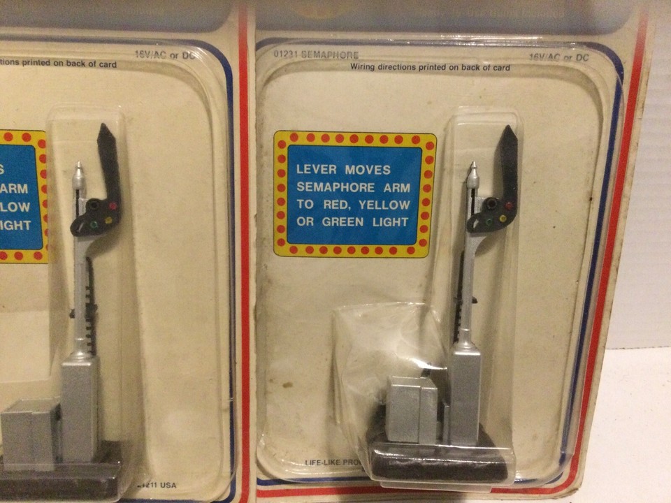 2 O Gauge Lifelike Semaphores Super light ups. 01231. Vintage. | eBay