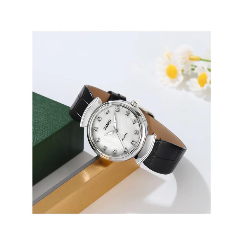 Elegant Ladies Watch Classy Design Beautiful Silver and Black Quick UK ...
