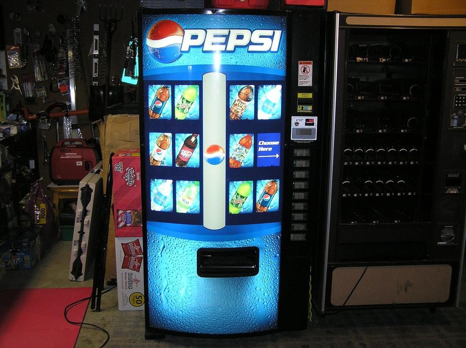 (18) DIXIE NARCO 276E, 501E & HVV SODA VENDING MACHINE 12oz "CAN" VEND ...