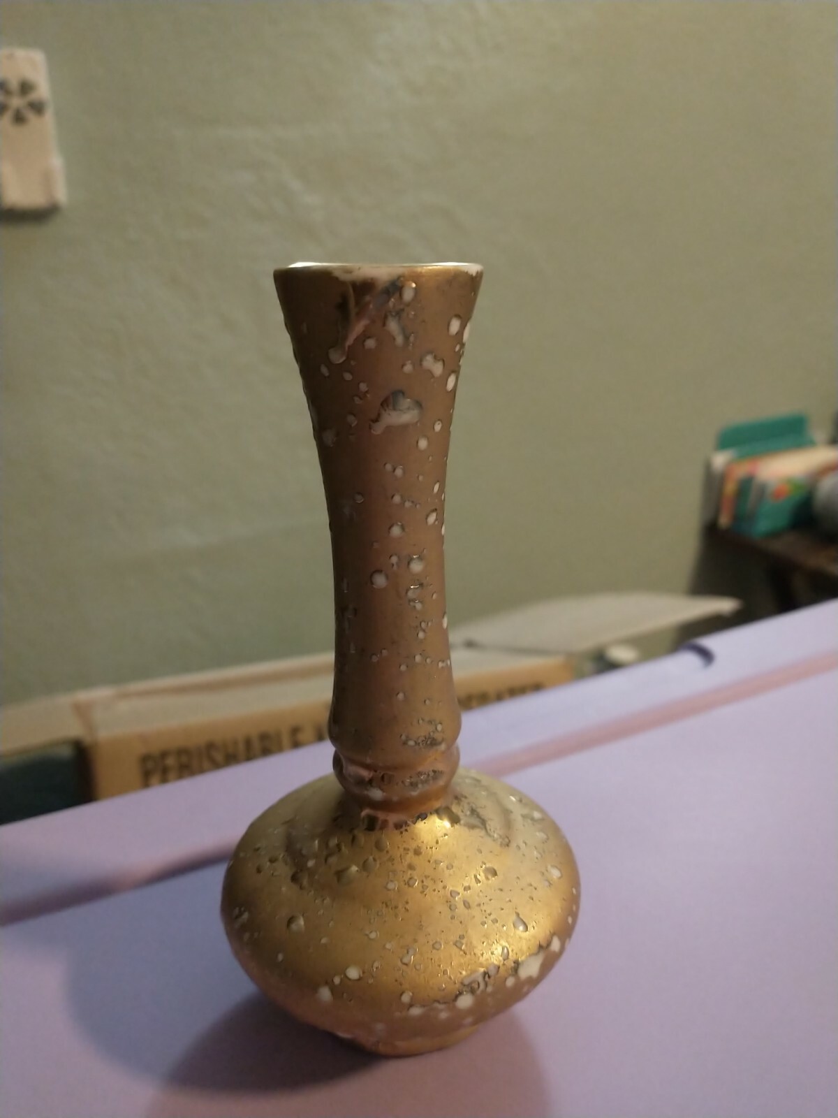 Queen Pottery Weeping Gold Bud Vase | eBay