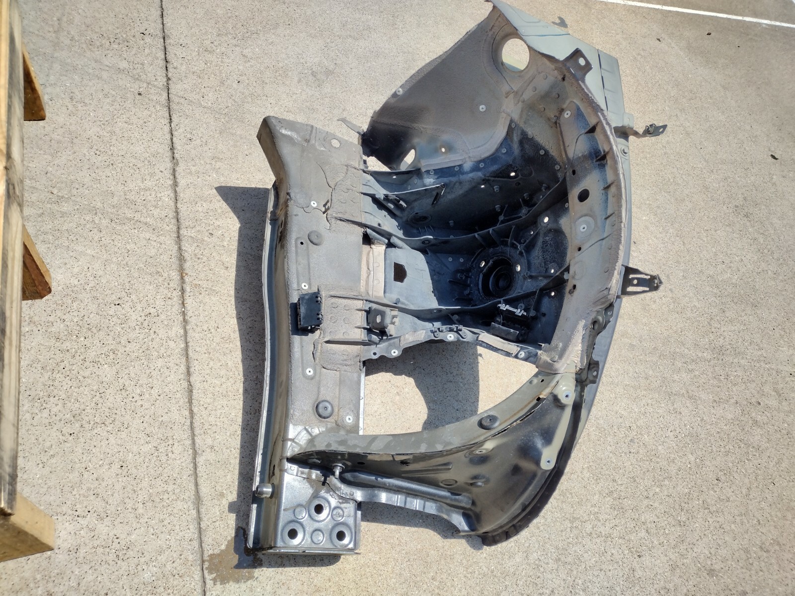 BMW RIGHT FRAME FENDER RAIL APRON STRUT TOWER F07 F01 F02 F04 5 7 ...