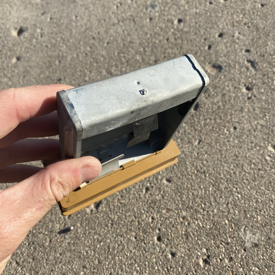 Volvo 240 Tan Front Ash Tray Original Beige 1981-1993 Nice 242 244 245 ...