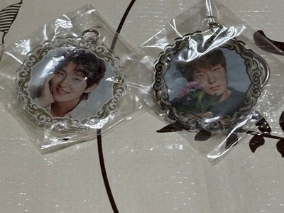 Lee Joon Gi Delight Tour Keychain Set of 2 | eBay UK