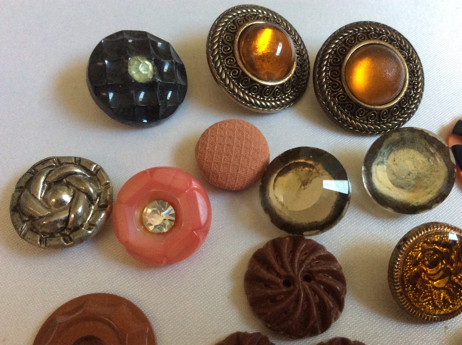 VTG lot of 17 Lucite plastic buttons mix color & size for jewelry ...