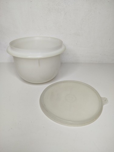 Tupperware Vintage Petit Bol Mixer Fouetter Couvercle Blanc Mixing Bowl ...