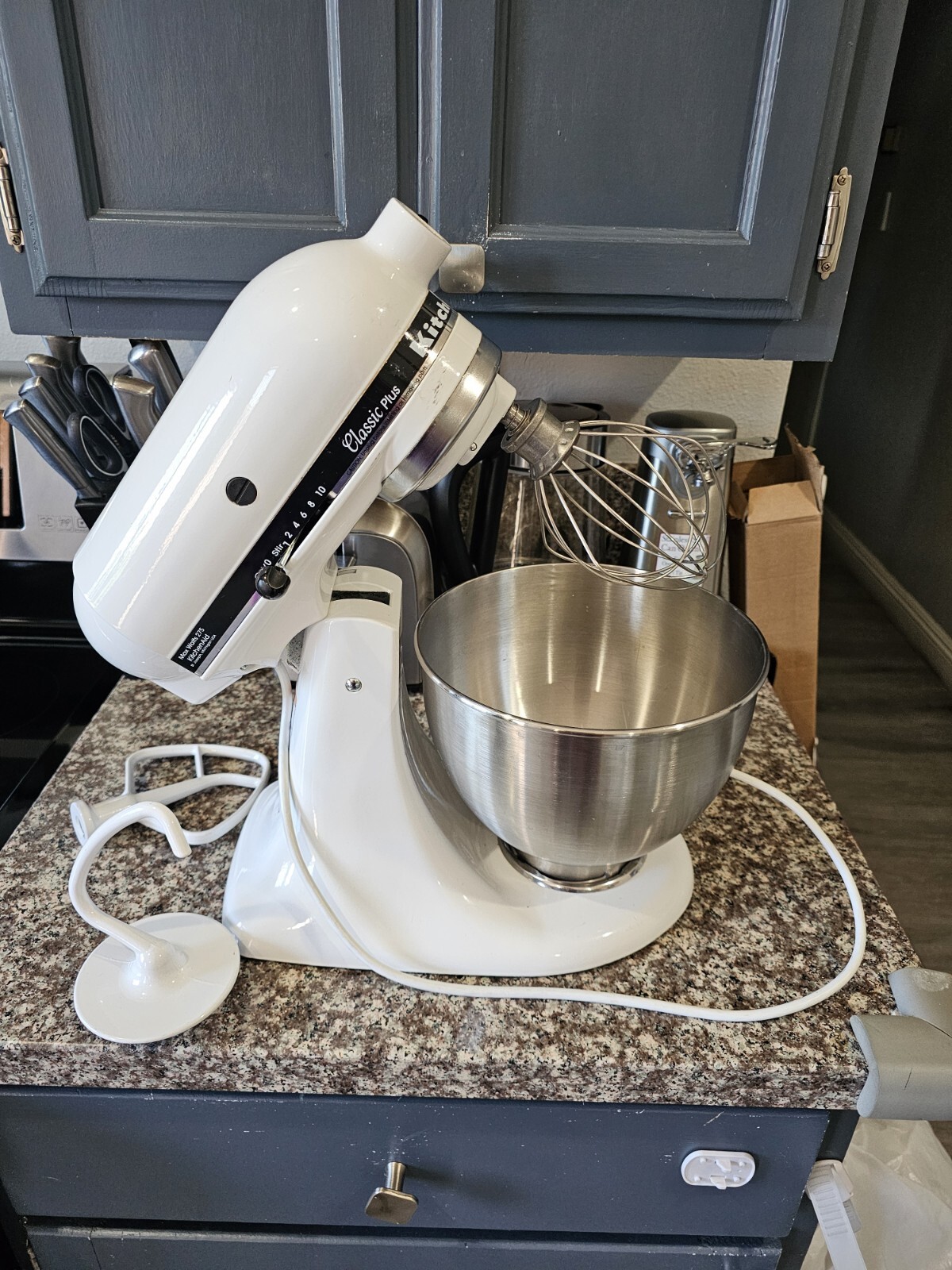 KitchenAid Classic Plus KSM75WH 4.5qt Tilt-Head Stand Mixer - White ...