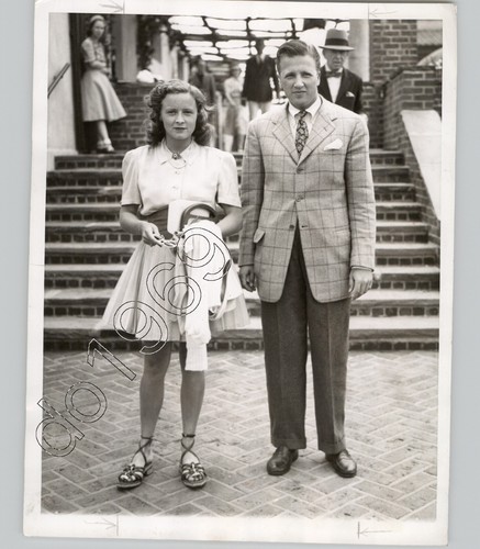 HENRY FORD II & ANNE MCDONNELL Beach Club @ Southampton VTG 1940 Press ...
