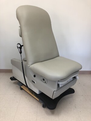 Pre-Owned Midmark 625 Power Hi-Low Bariatric Exam Table 650lb New ...
