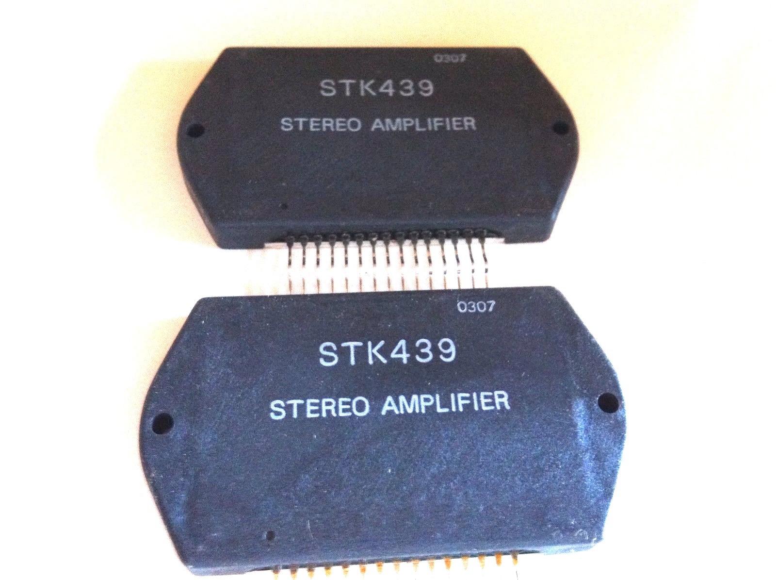 LOT OF 2 STK439 + Heat Sink Compound NEW ORIGINAL IC SANYO | eBay