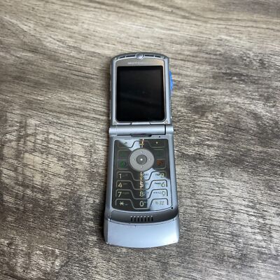 Motorola RAZR V3 Silver 2.2" TFT Color Display Handheld Keypad Flip ...