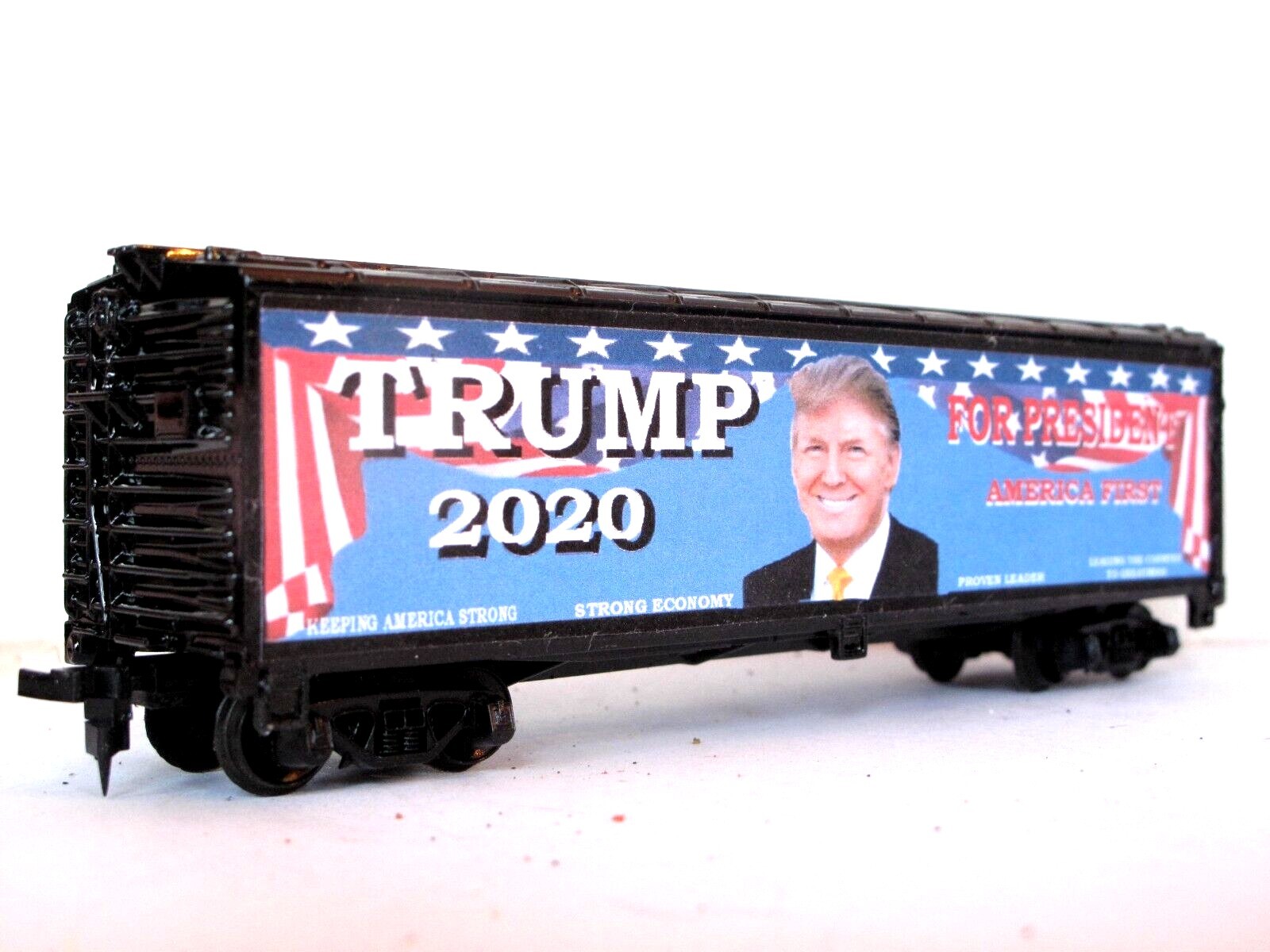 HO SCALE CUSTOM LETTERED DONALD TRUMP AMERICA FIRST 2020 REEFER LOT 🎩🎩🎩 ...