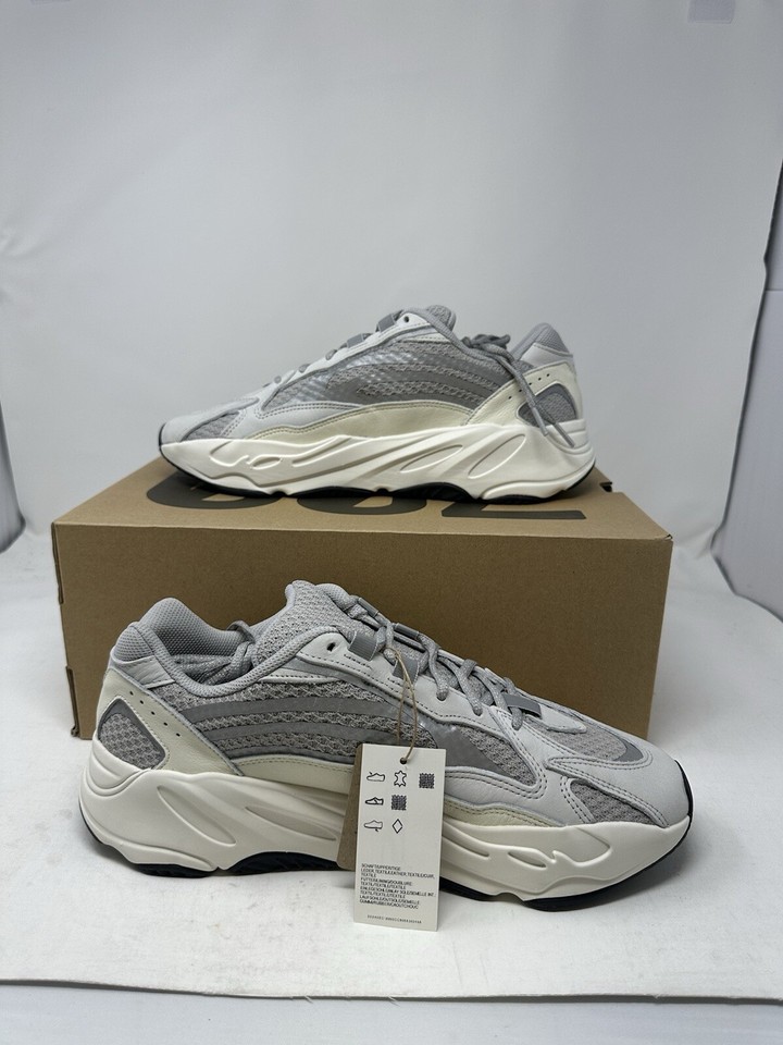 EF2829 - adidas Yeezy Boost 700 V2 Low Static New with damaged box Size ...