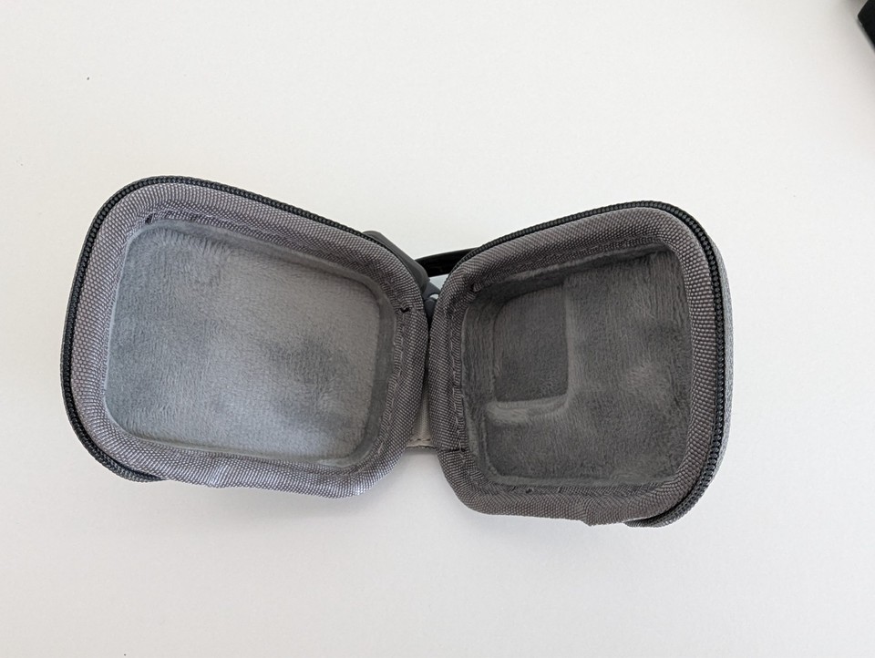 GoPro HERO 10 Black Bundle of Accessories (Screen Cracked But Functions ...