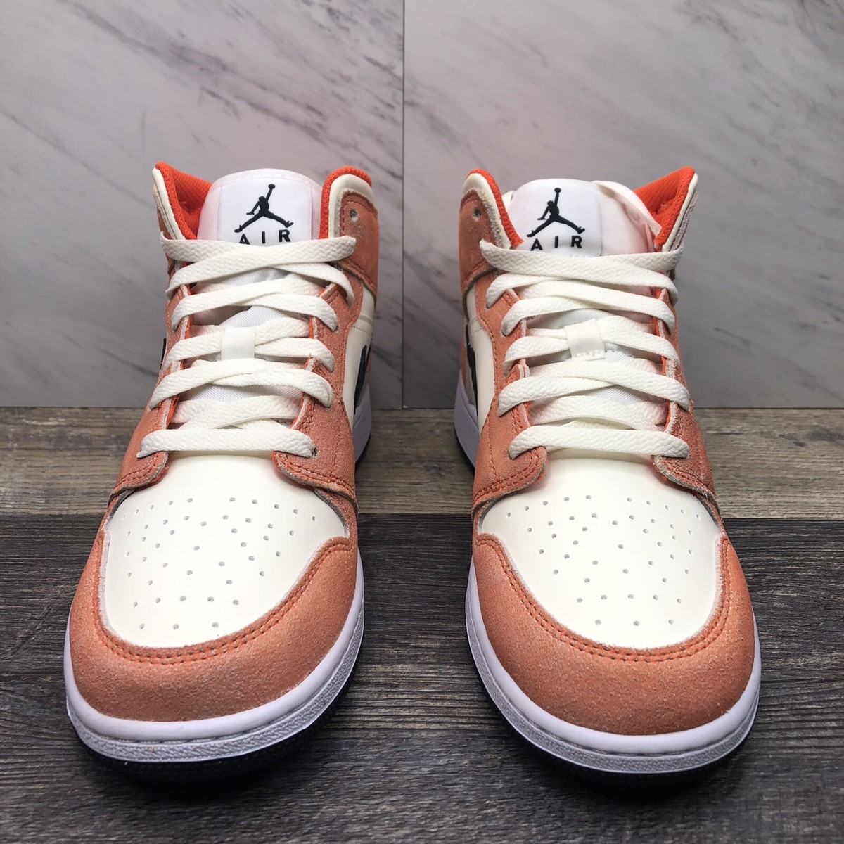 Nike Air Jordan 1 Mid Sneakers Team Orange / Black DV1336 Nike Air Jordan 1 Mid Sneakers Team Orange / Black DV1336