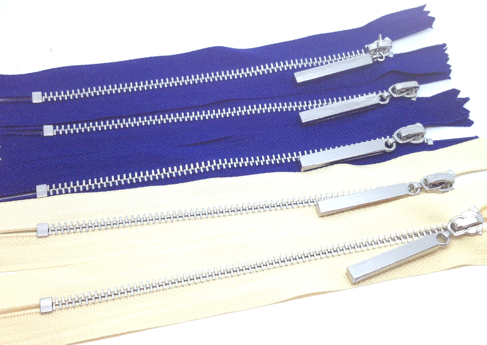 Metal Polished Gold and Silver Teeth No 3 Zips - Closed End - 8 Zip ...