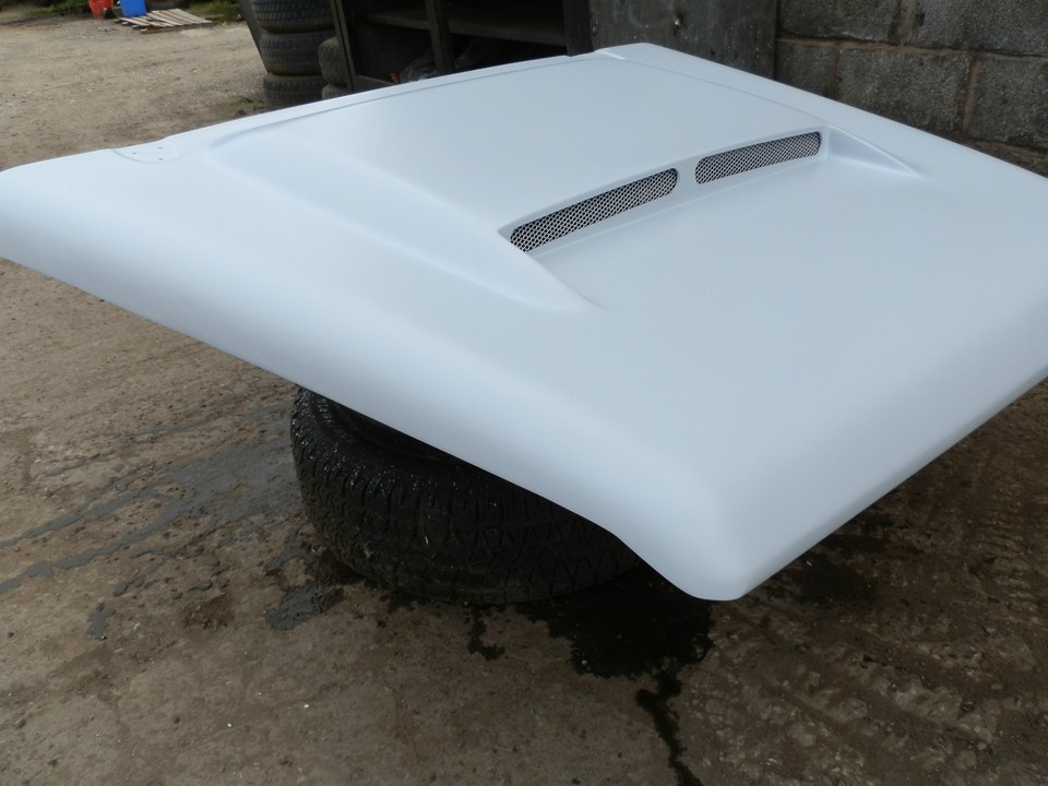 Land Rover Defender puma style GRP bonnet with grill td5/v8/200/300tdi ...