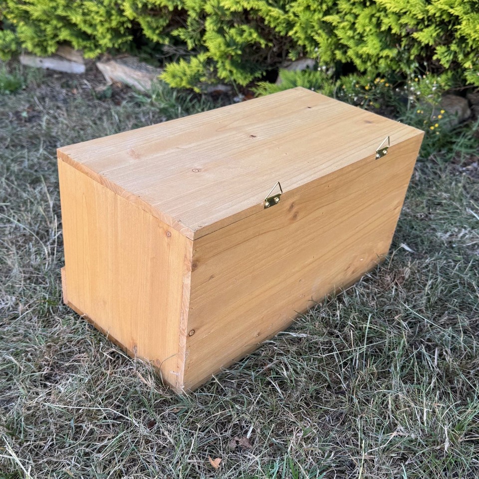Bird Nest Box Wood Wooden Nesting Boxes Wild Birdhouse Straw Robin ...
