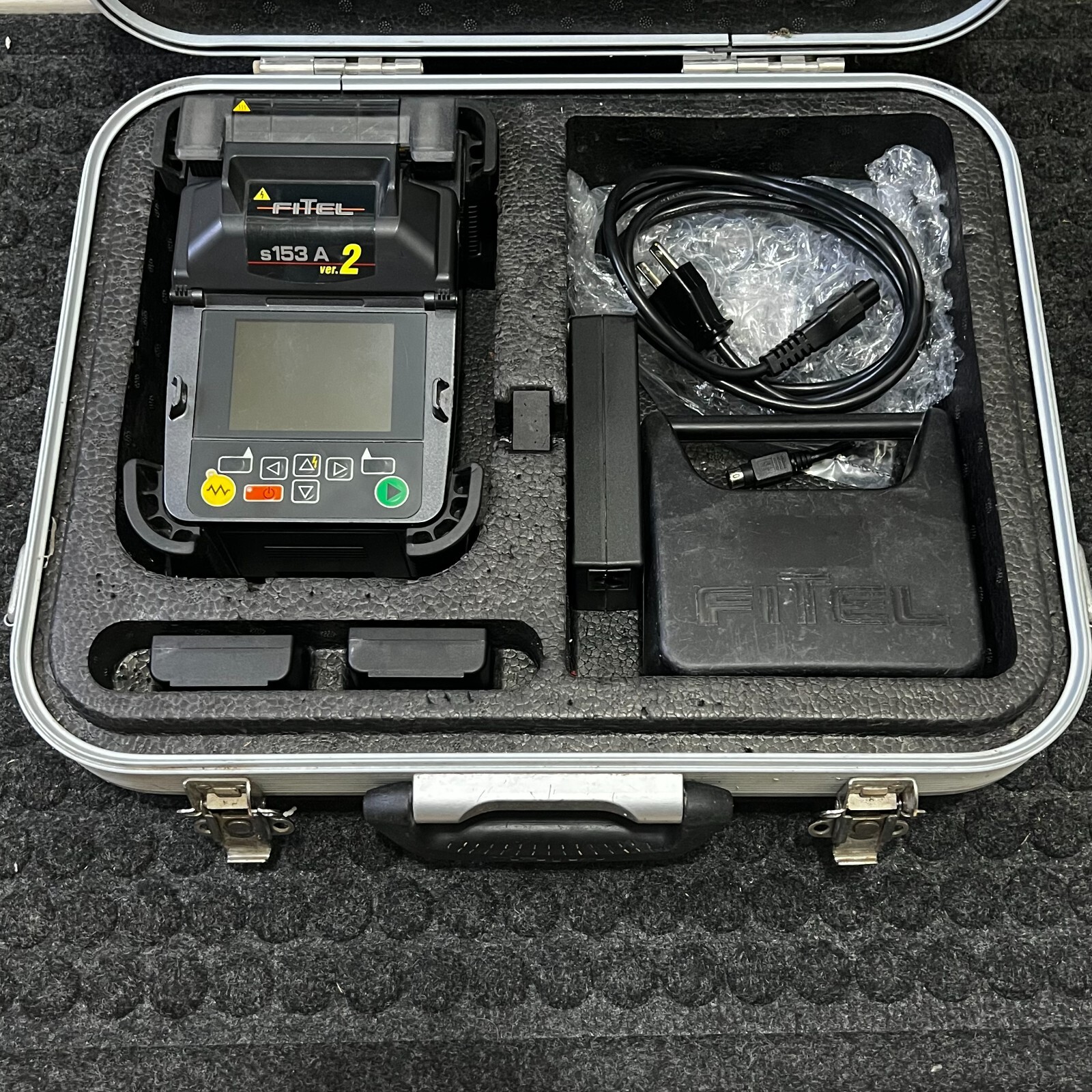 FiTeL S153A V2 SM MM Active V-Groove Fiber Fusion Splicer w/ FiTeL S326 ...