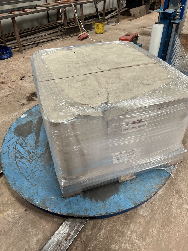 Pallet Wrapping Machine 240v with shrink wrap | eBay UK