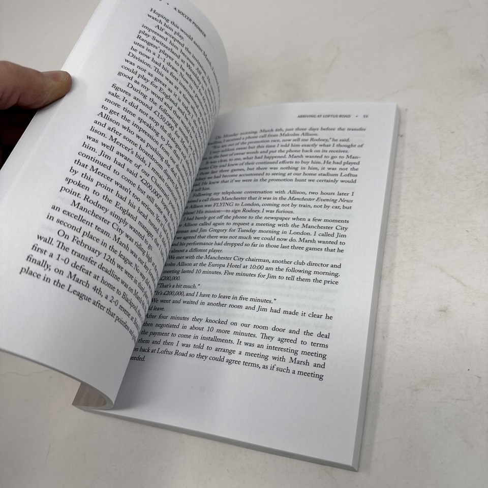 A Soccer Pioneer: The Autobiography of Gordon Jago [Paperback] Gordon ...