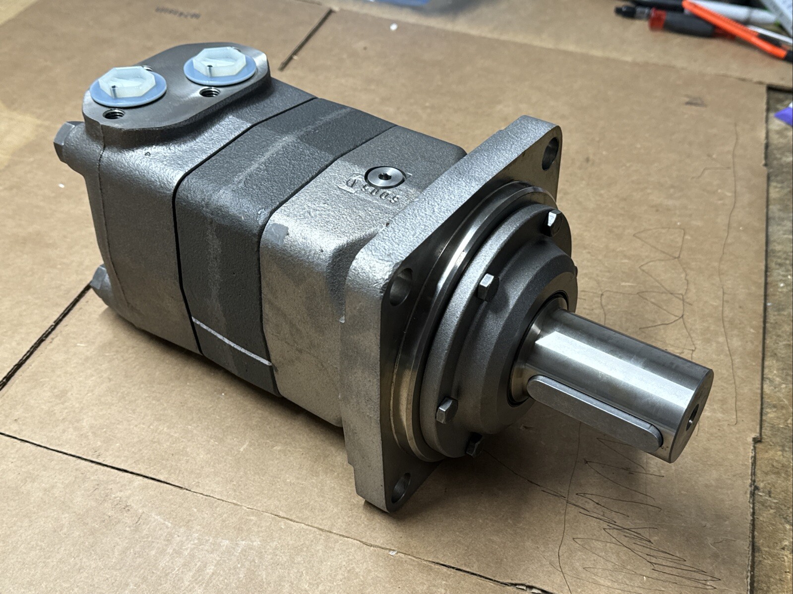 NEW Danfoss 151B3104 OMV 800 Hydraulic Orbital Motor 50mm Keyed Shaft ...
