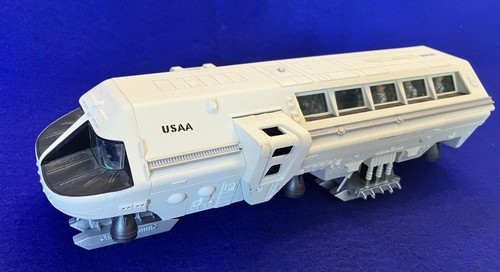 2017 Moebius 1:55 2001: A Space Odyssey: The Moon Bus Plastic Model Kit ...