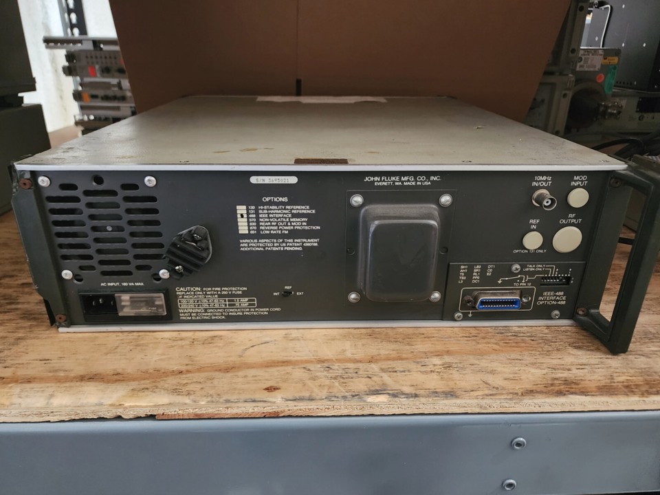 Fluke 6060A Synthesized RF Signal Generator 100kHz-1050MHz | eBay