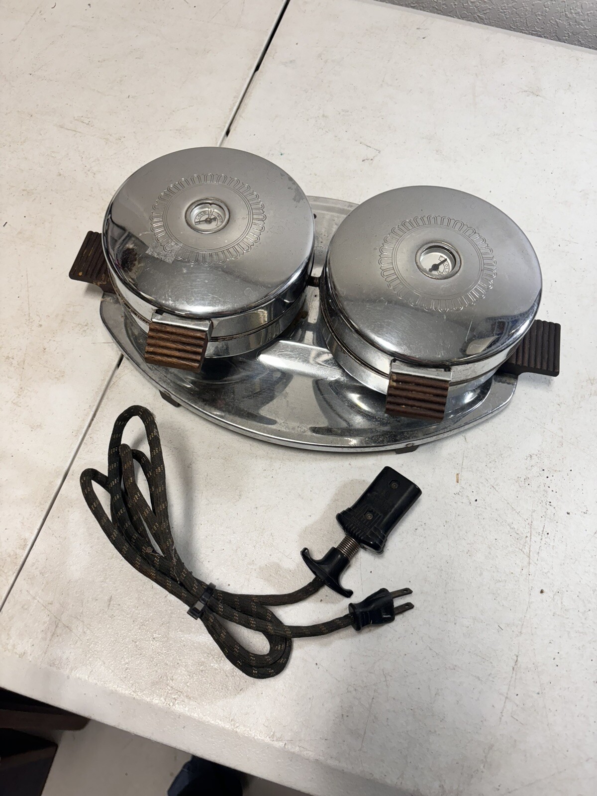 Dominion Model 1360 Twin Waffle Maker, Vintage, Tested Working | eBay