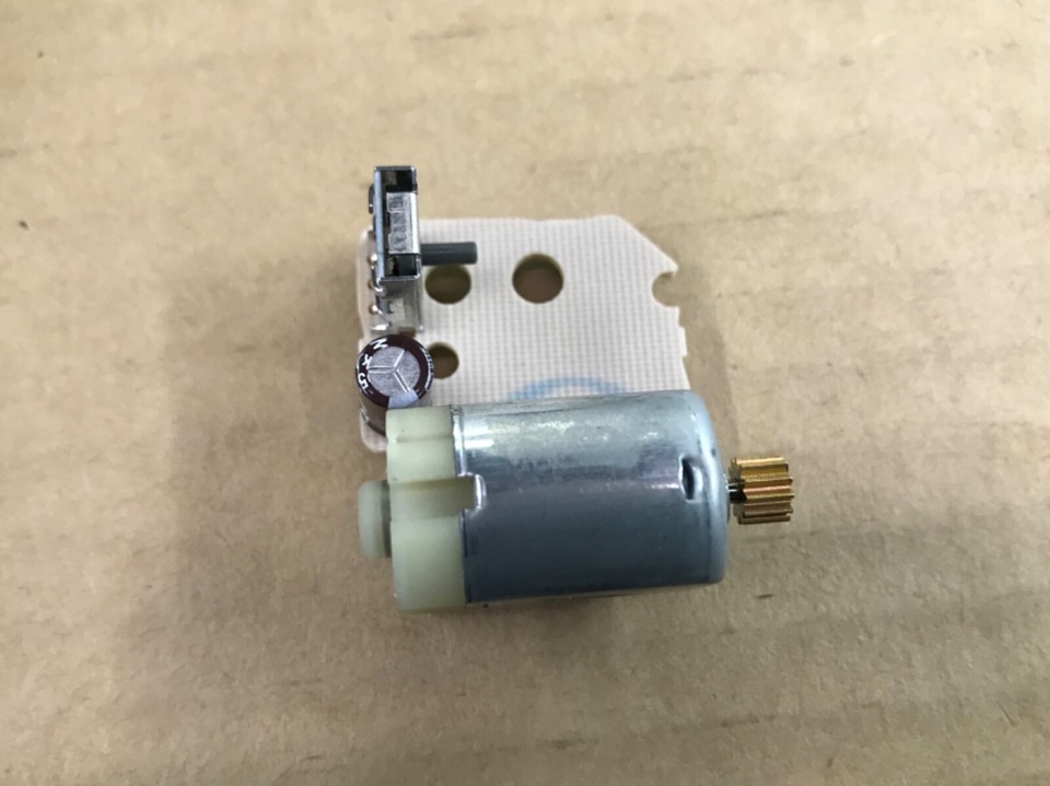 2015 Outlander Sport RF headlight adjuster part HID Xenon passenger ...